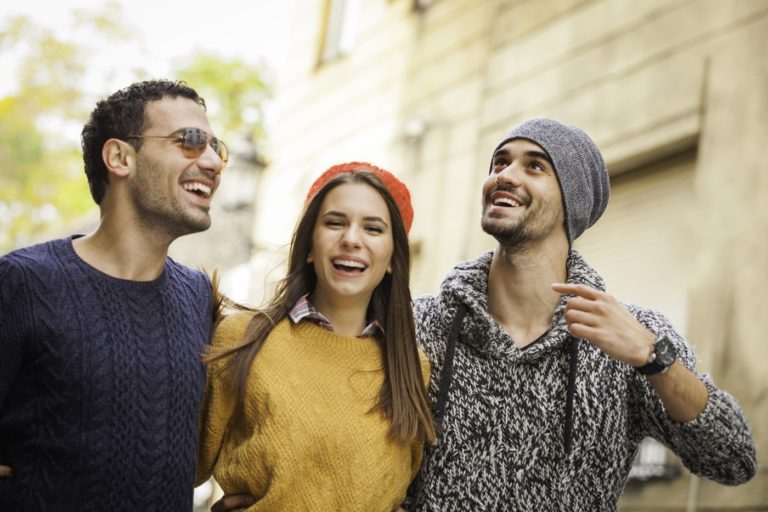 4 Ways to Be a Good Poly Metamour